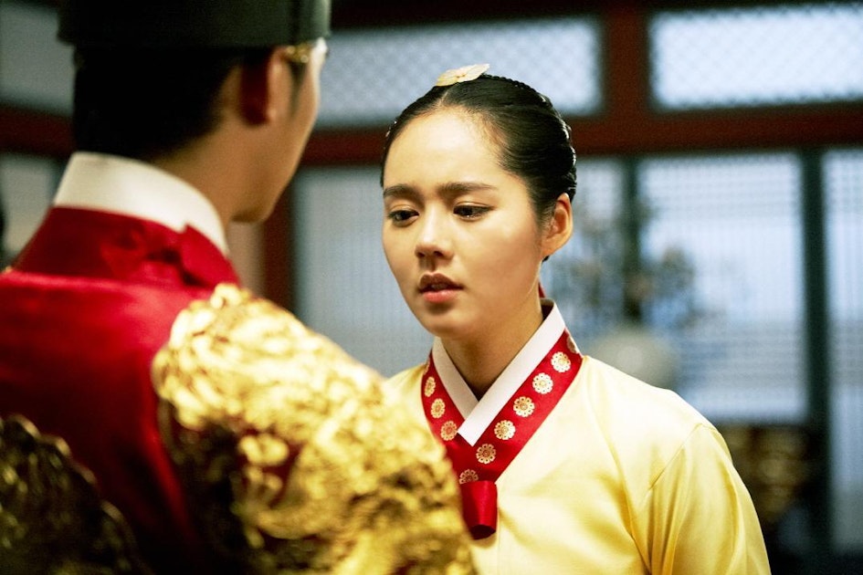 写真【3/3枚】 太陽を抱く月 - ひとシネマ